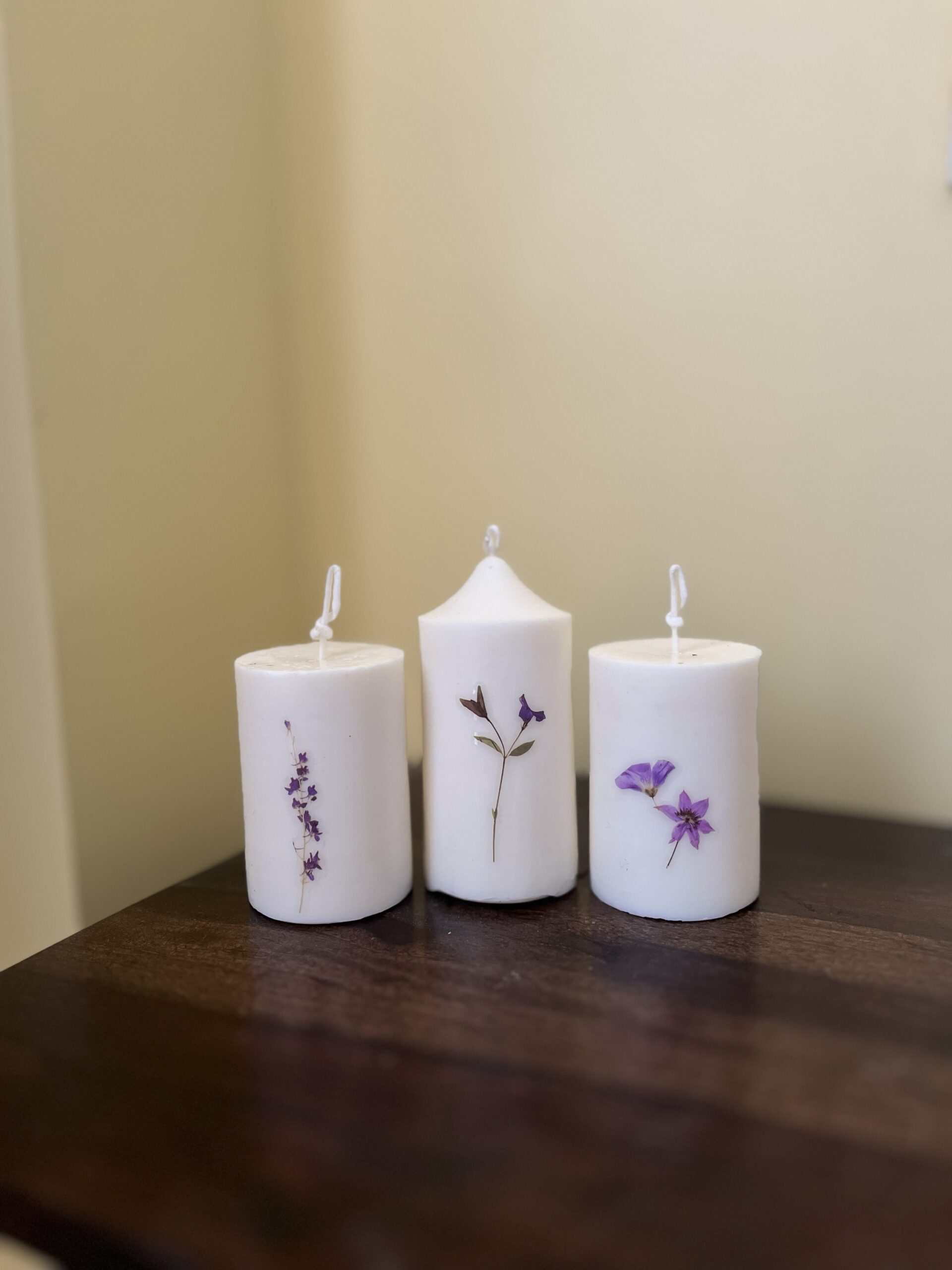 Flower motif candle ( One piece) - Candlesence